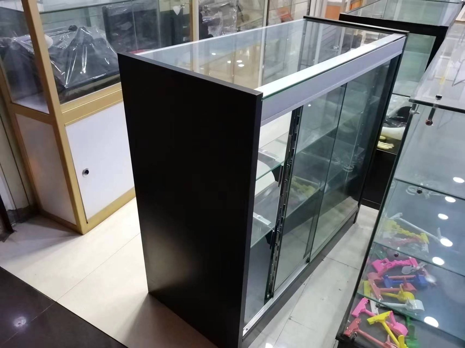 frameless glass display cases - Fairwill Display - China First 7-Day ...